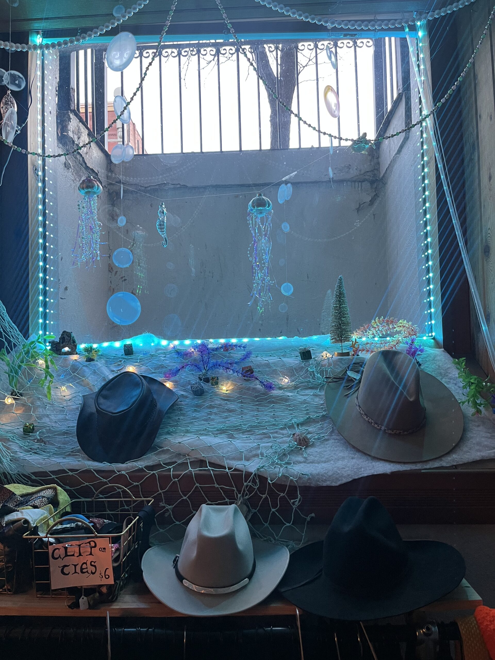 Downtown Holiday Window Decorating Contest - Downtown Missoula Partnership