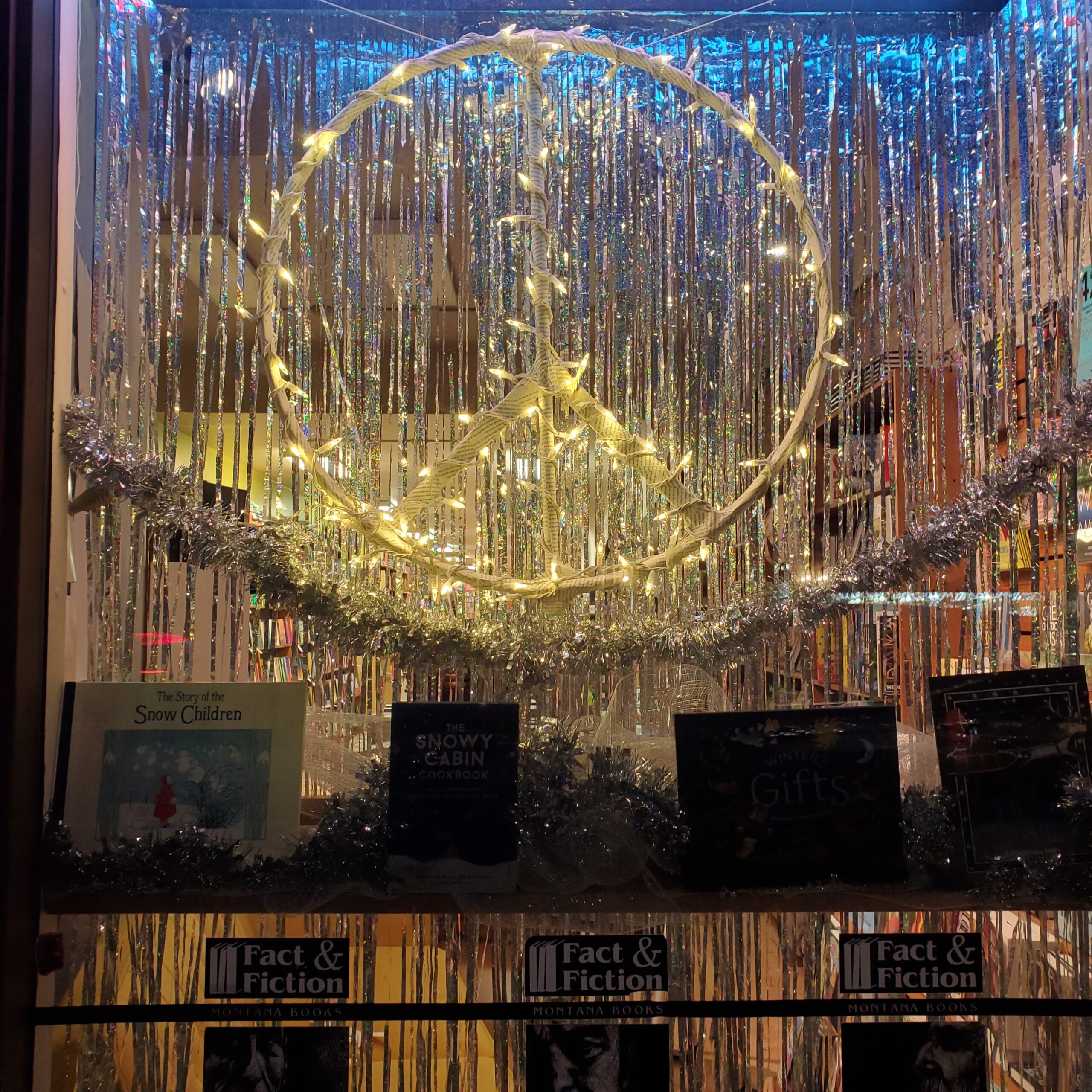 Downtown Holiday Window Decorating Contest - Downtown Missoula Partnership