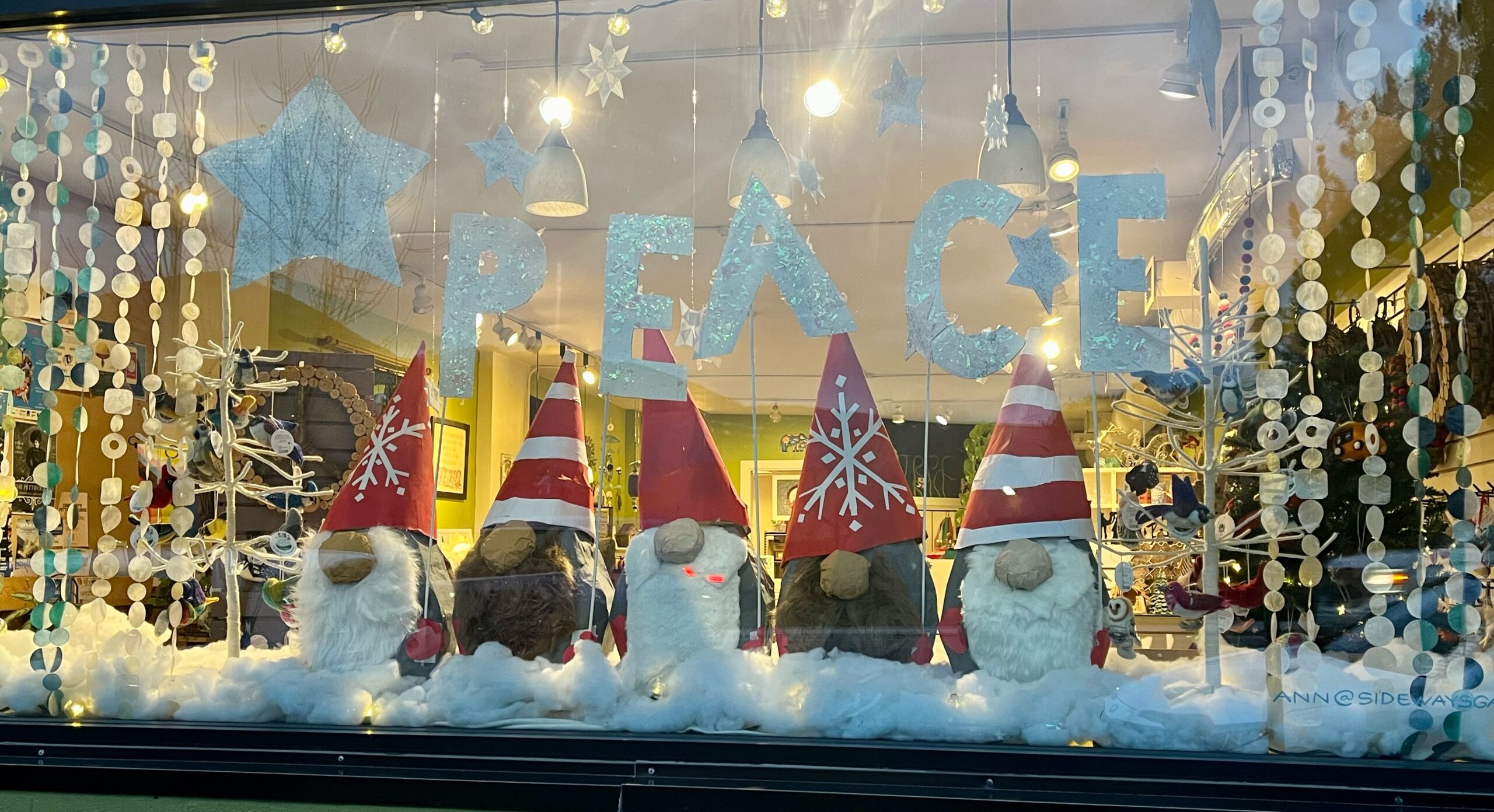 Downtown Holiday Window Decorating Contest - Downtown Missoula Partnership